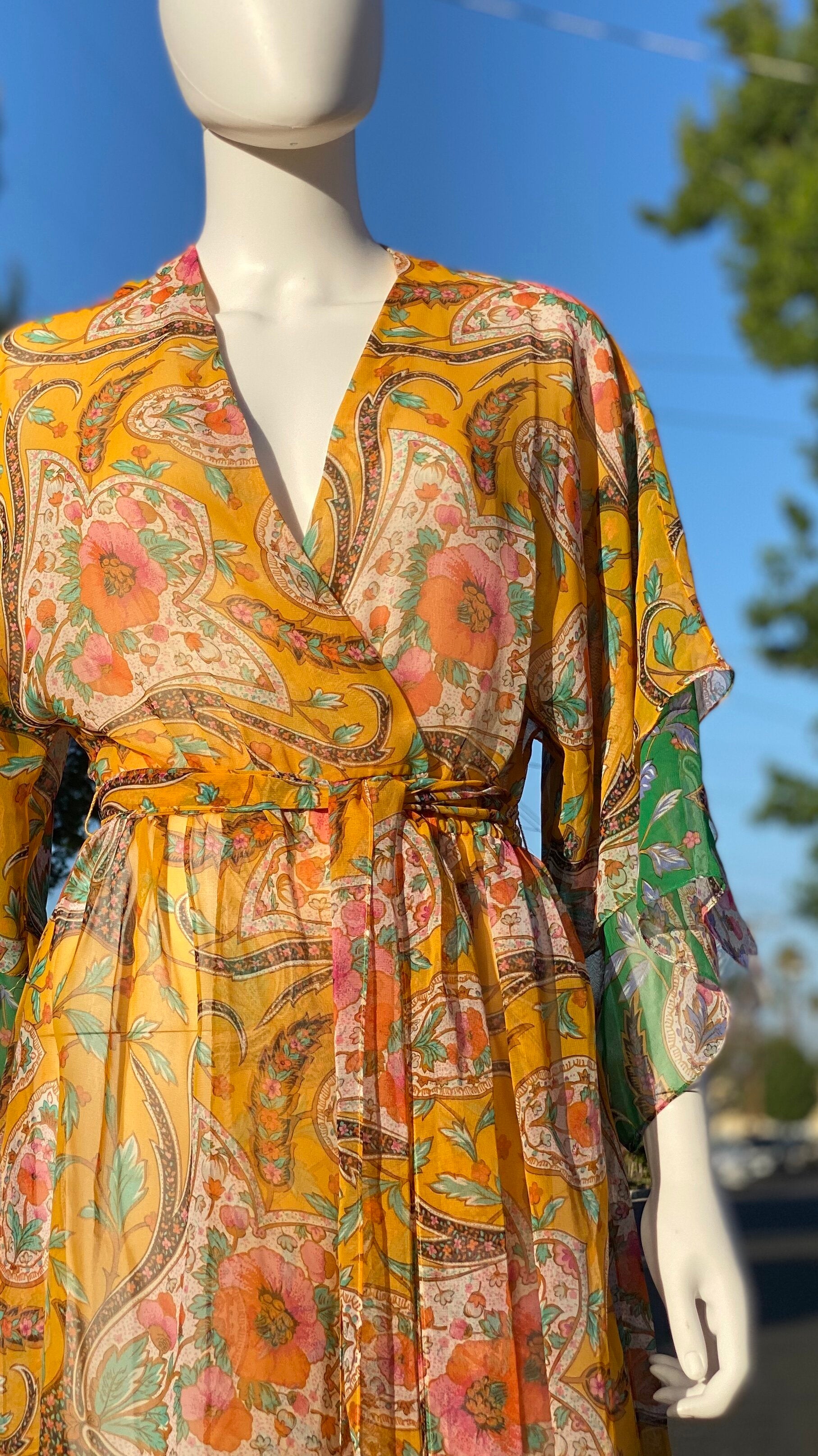 Albert Capraro Robe – Via Davia Vintage